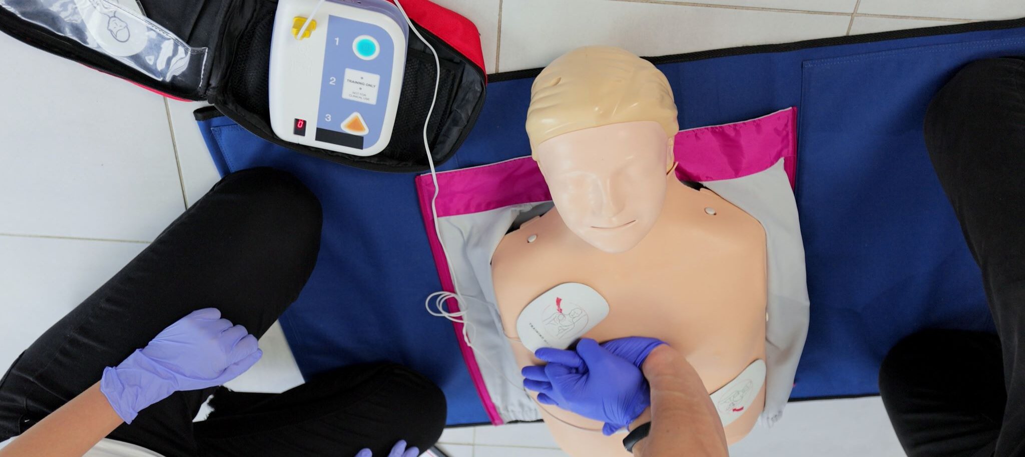 Defibrillator Training Course | Milne Safety